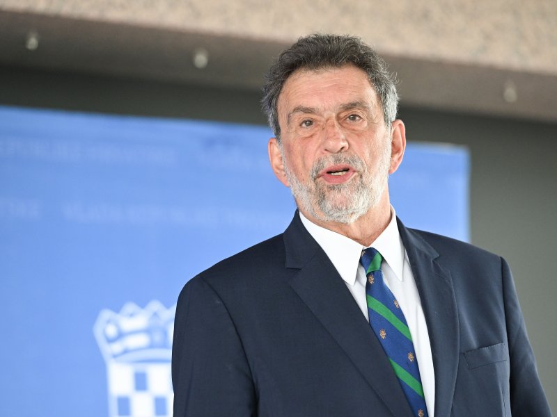 Ministar Fuchs pregled u bolnici obavio preko reda? - tportal