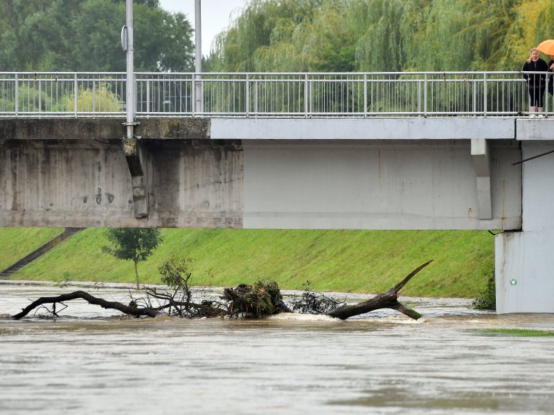 Rijeka Mura izlila se na šetnicu u Murskom Središću - tportal