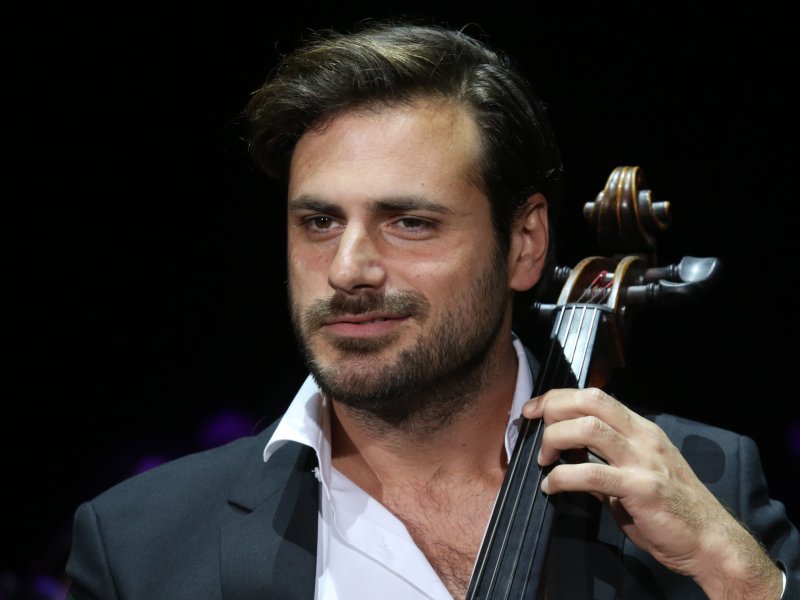 Stjepan Hauser oduševio fanove fotografijom na kojoj pozira sa svojim ...