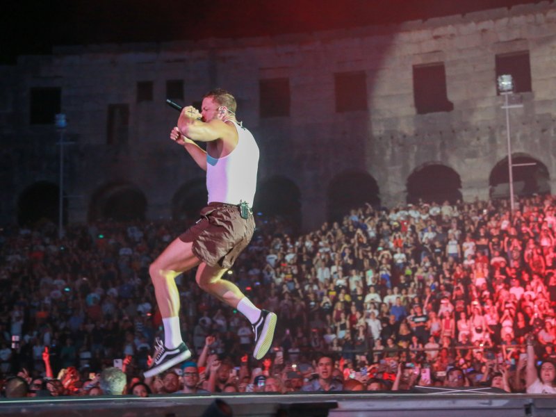 Prvi koncert Imagine Dragonsa u prepunoj pulskoj Areni: Pogledajte atmosferu - tportal