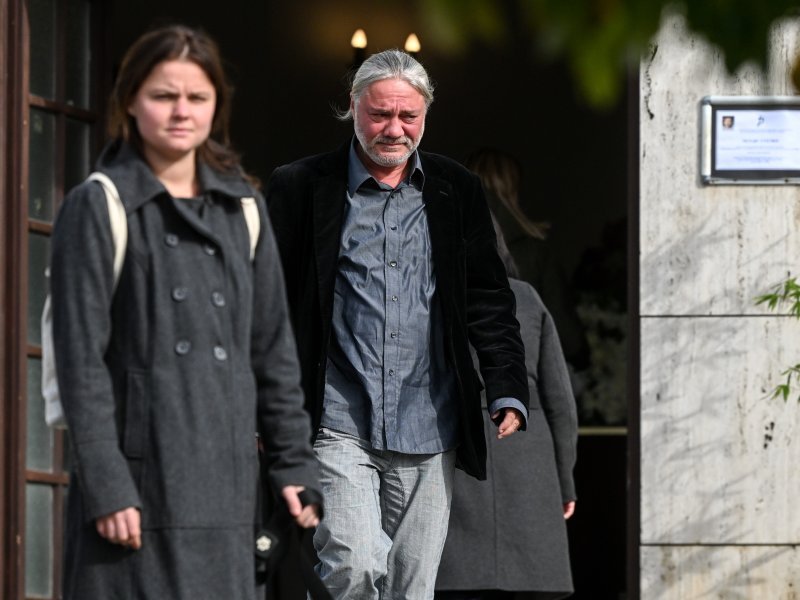 Posljednji ispraćaj: Obitelj, prijatelji i kolege u suzama se oprostili od Nenada Cvetka - tportal