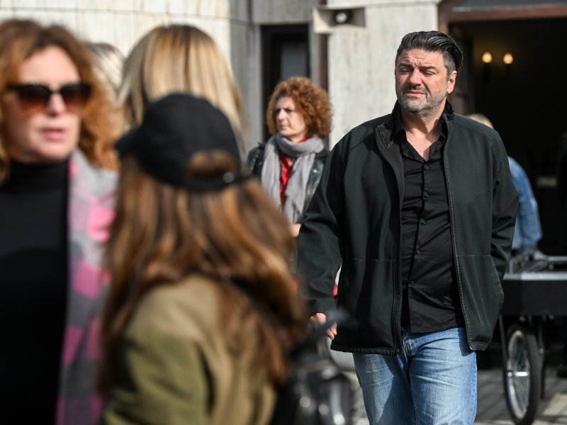 Posljednji ispraćaj: Obitelj, prijatelji i kolege u suzama se oprostili od Nenada Cvetka - tportal