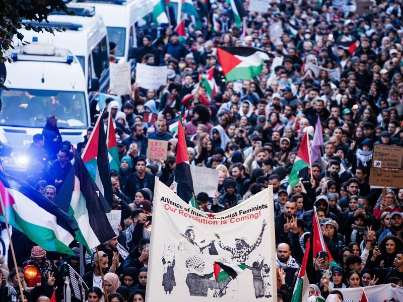 Deseci tisuća ljudi na propalestinskim prosvjedima u europskim ...