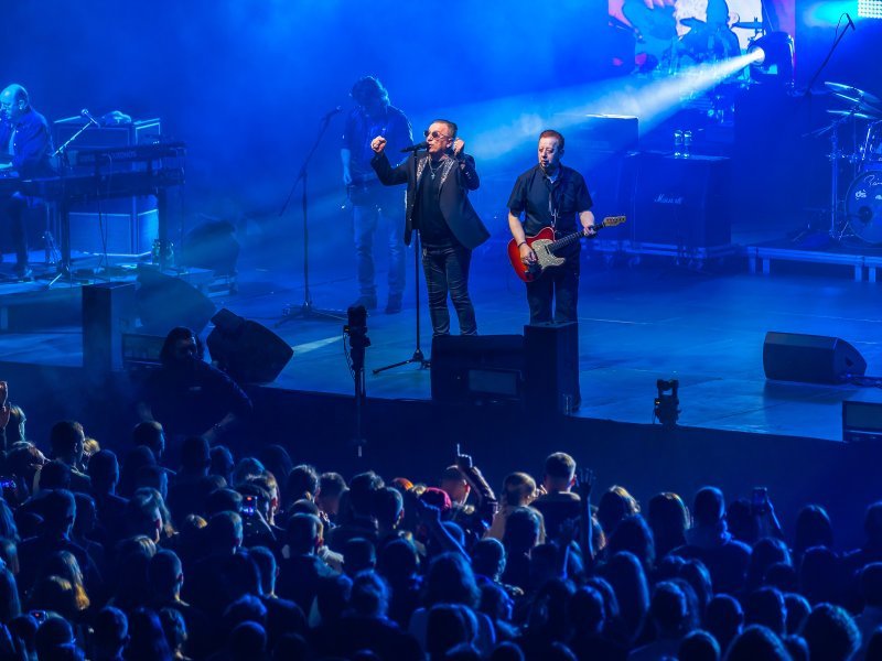 Nezaustavljivi rokeri: Pogledajte atmosferu na koncertu Prljavog ...