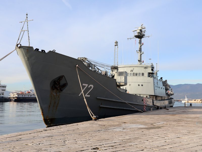 Najstariji i najduži hrvatski vojni brod uplovio u riječku luku - tportal