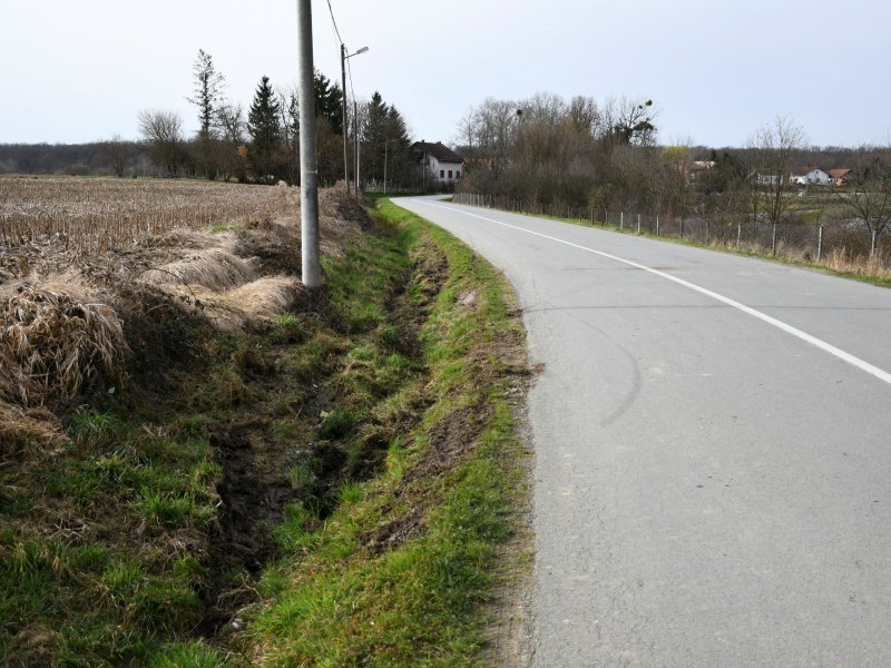 Autobus pun djece kod Čazme sletio s ceste - tportal