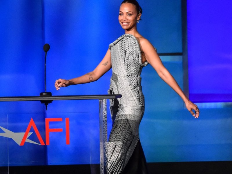 Kakva haljina! U kreaciji kakva se ne viđa svaki dan sve je očarala ...