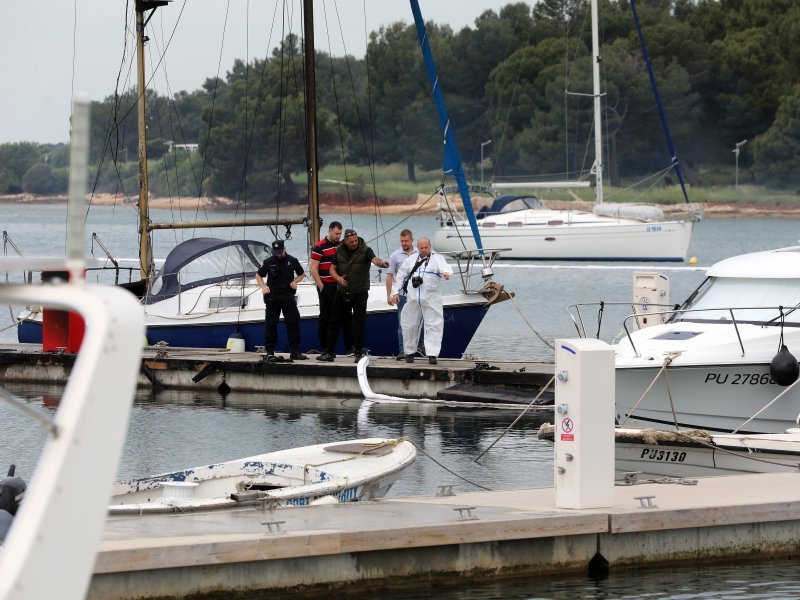Policija izvlači dvije brodice iz mora, utvrdit će zašto je buknula ...