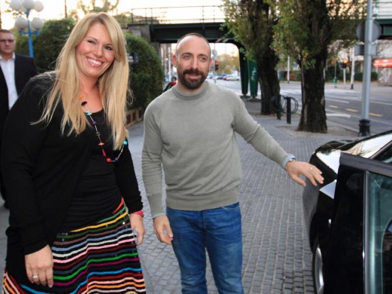 Onura u Zagrebu dočekala Iva Balent - tportal