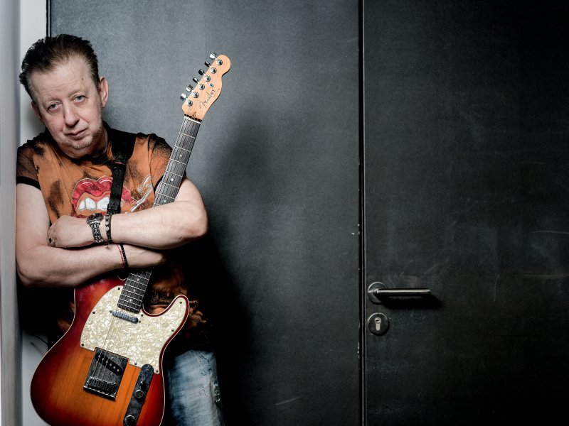 Jasenko Houra pokazao lijepu suprugu i kćeri, a za to je imao poseban ...