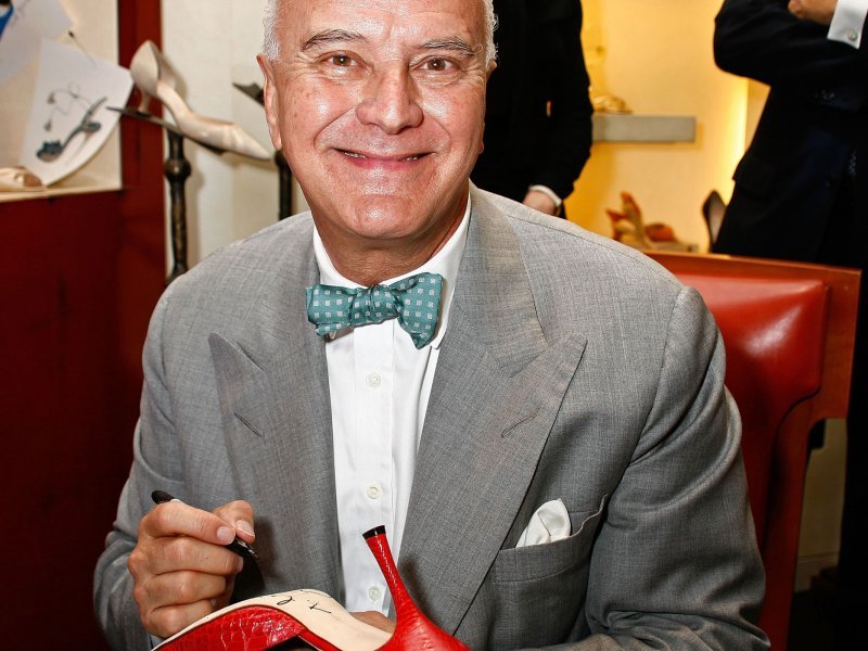 Manolo poklanja cipele da se riješi fanova - tportal