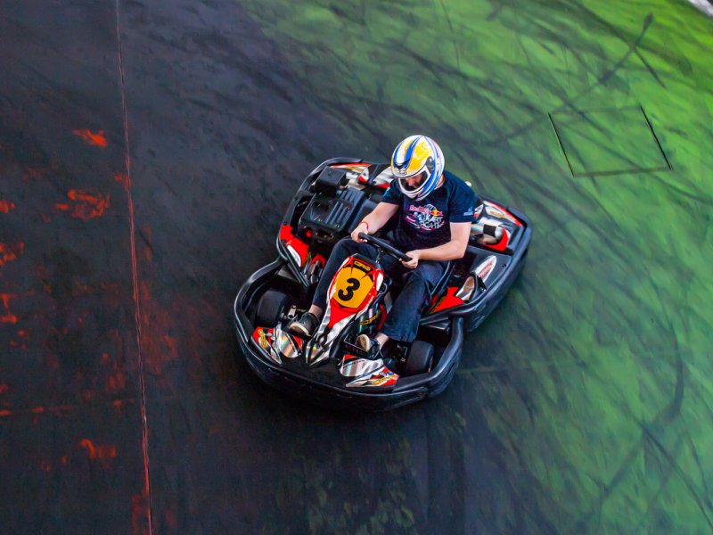 Red Bull Kart Fight - tportal