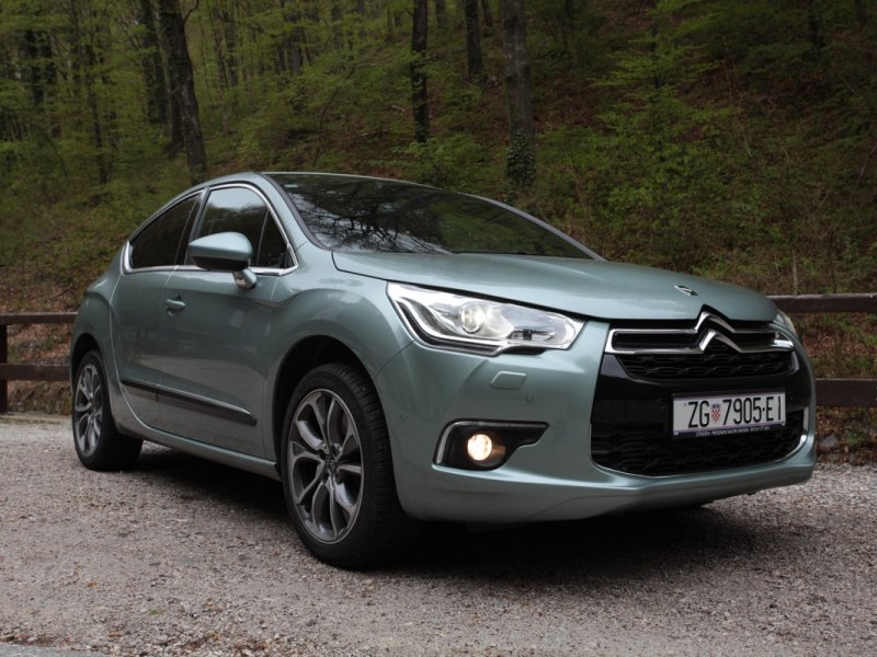 Citroen DS4 Sport Chic 200 THP - snagator u odijelu - tportal
