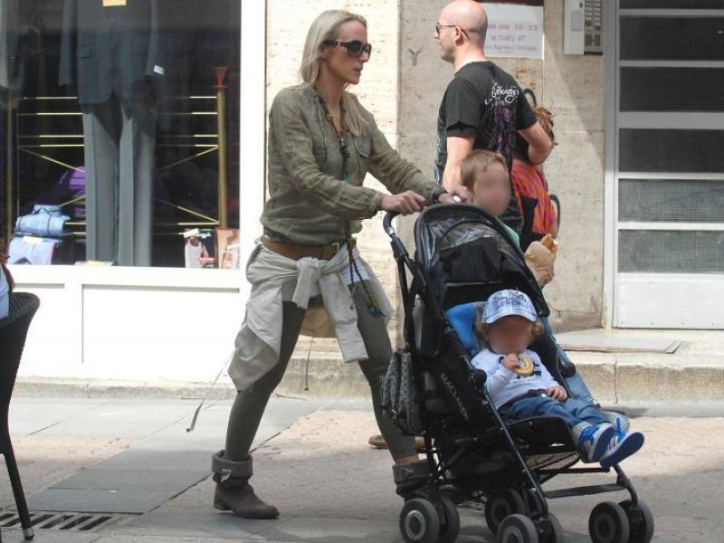 Vitka Dina Štern na špici u ležernom izdanju - tportal