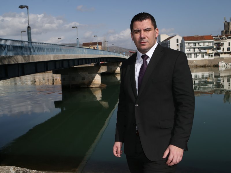 Most: U Metkoviću se dogodio udar na slobodu govora - tportal Most: U Metkoviću se dogodio udar na slobodu govora - tportal