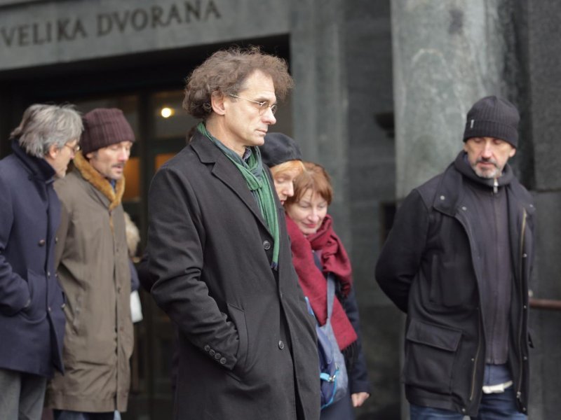 Obitelj i prijatelji oprostili se od Mirjane Rogine - tportal