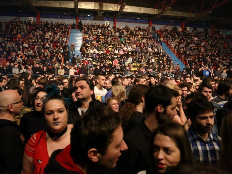 Hladno pivo: Proslava 30 godina karijere u prepunom Domu sportova - tportal