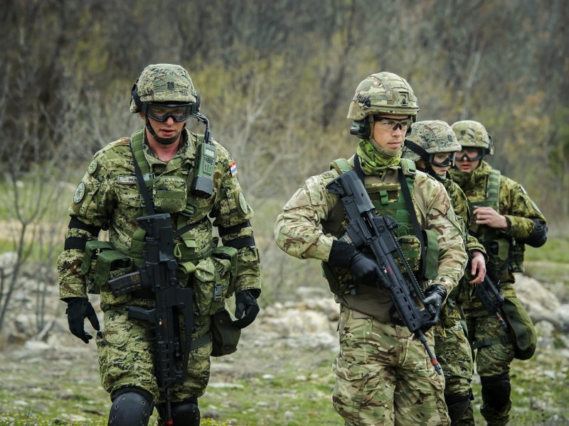 Pogledajte vojnu akciju na Crvenoj zemlji: Britanski Kraljevski marinci ...