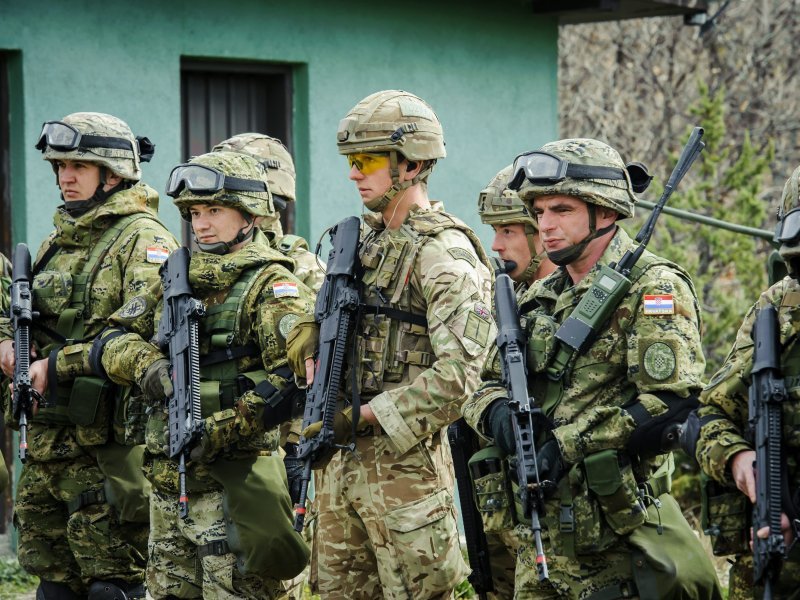 Pogledajte vojnu akciju na Crvenoj zemlji: Britanski Kraljevski marinci ...