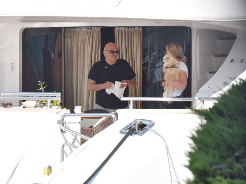 Pogledajte kako umirovljeni general Čermak uživa na bivšoj Kerumovoj ...