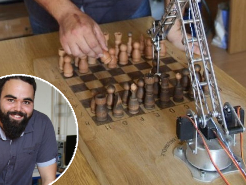 Robotska ruka ovog studenta strojarstva može vas pobijediti u šahu ...