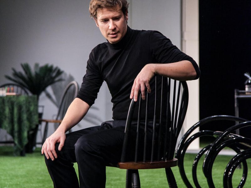 Prvi pogledajte fotografije s probe predstave koju je za HNK napisao ...