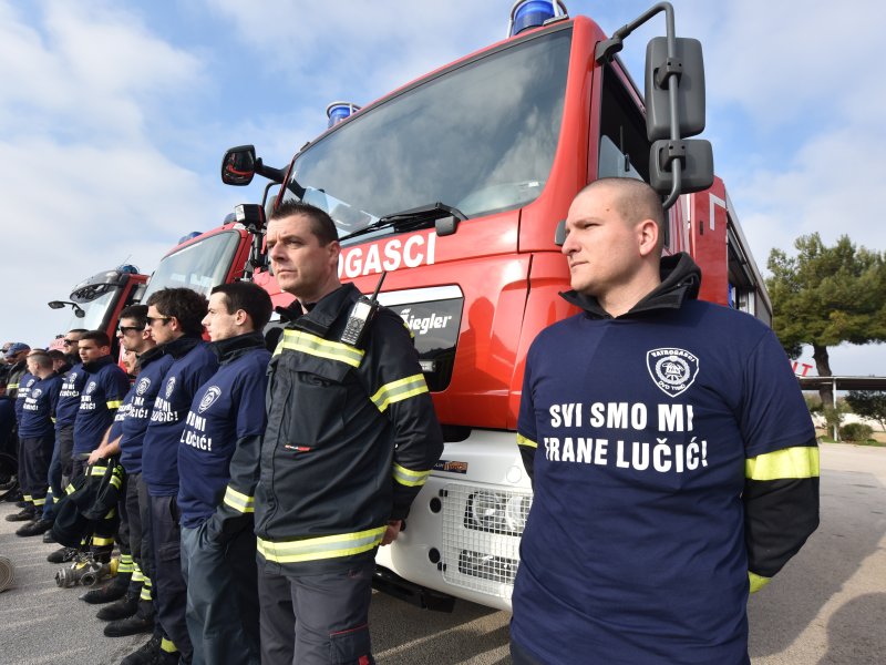Vatrogasci izašli na magistralu u znak podrške Frani Lučiću: Ovo se ...