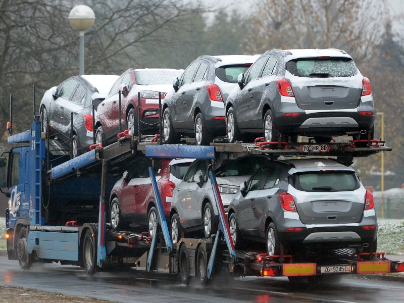 U Hrvatskoj pada prodaja novih automobila, sve više se uvoze 'lijesovi ...