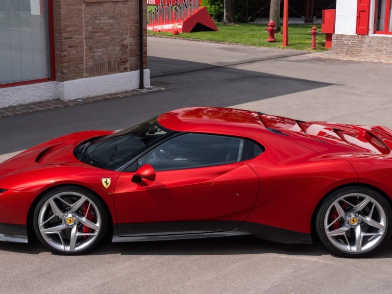 Ferrari predstavlja svoju drugu hibridnu jurilicu: Stoge norme o ...