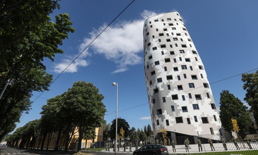 Novi vojni neboder u Zagrebu privukao pažnju zbog neobičnog izgleda ...