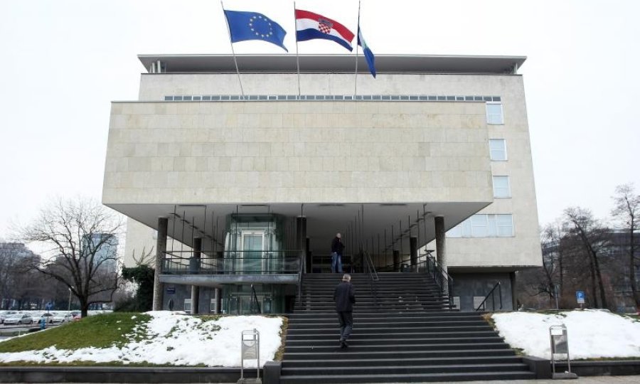 Građevinari potplaćivali stanovima članove zagrebačkih gradskih ...