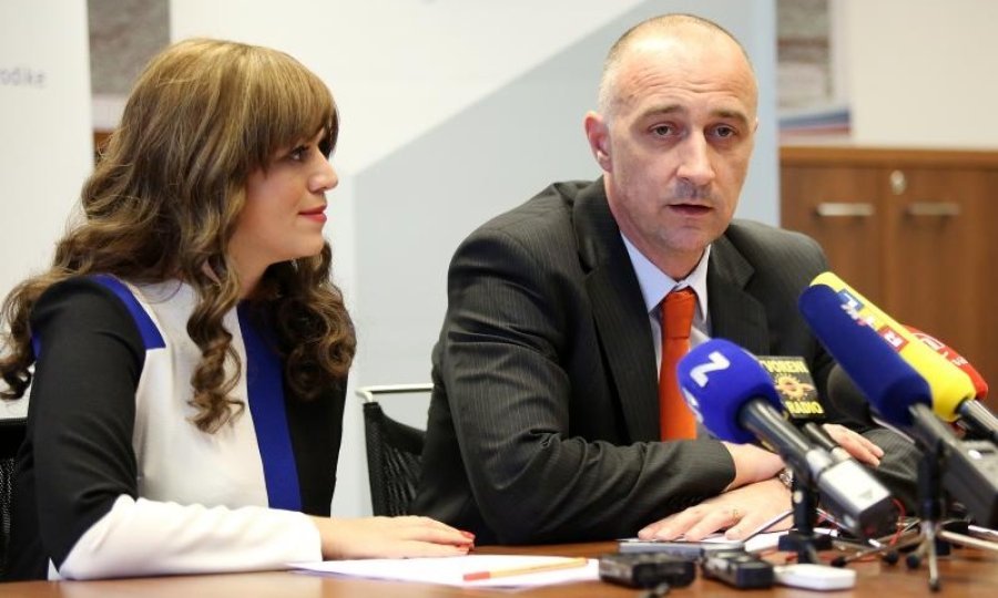 Otvorene ponude sedam kompanija koje žele vaditi naftu - tportal