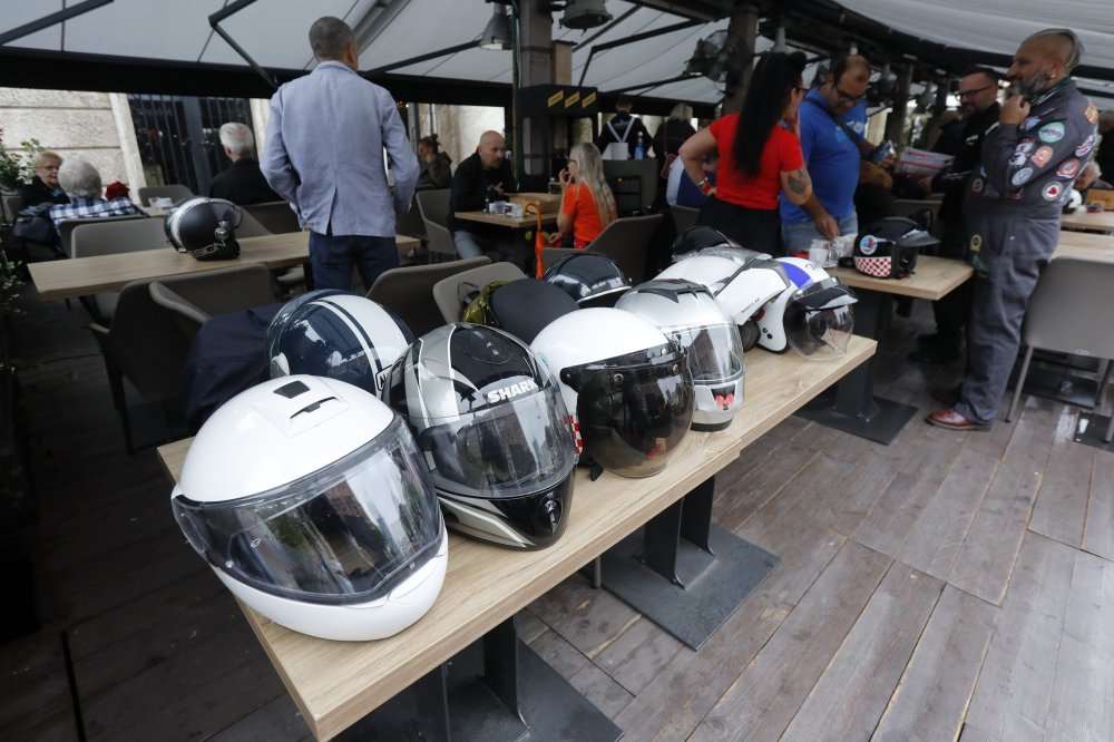 [FOTO] Više od 200 legendarnih Vespi okupiralo centar Zagreba ...