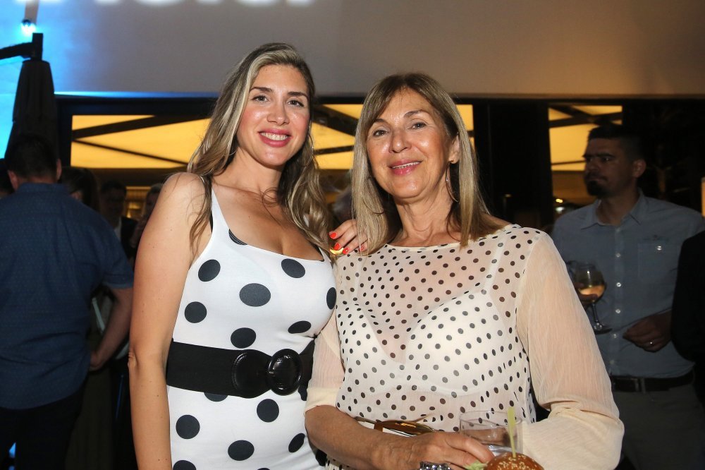 Slobodna Dalmacija proslavila svoj 78. rođendan: Mirta Šurjak stigla s ... Slobodna Dalmacija proslavila svoj 78. rođendan: Mirta Šurjak stigla s ...