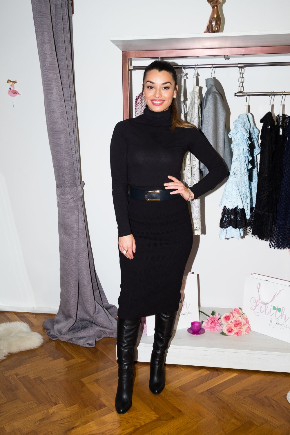 Uz podršku kolega, osječka glumica predstavila novu kolekciju - tportal