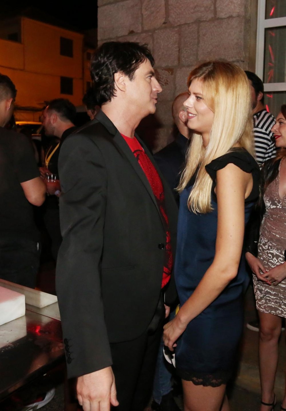 Pogledajte tko je sve od poznatih bio na drugoj večeri CMC festivala ...