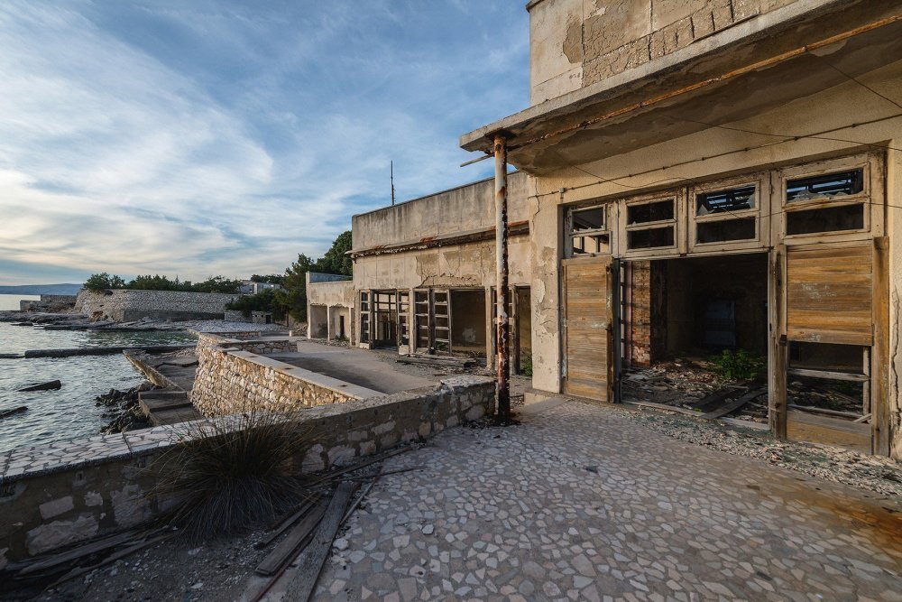 [FOTO] Pogledajte kako danas izgleda Goli otok, mjesto gdje je UDBA ...